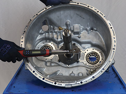 Main Shaft End-Play Service Procedure (TRSM0950)